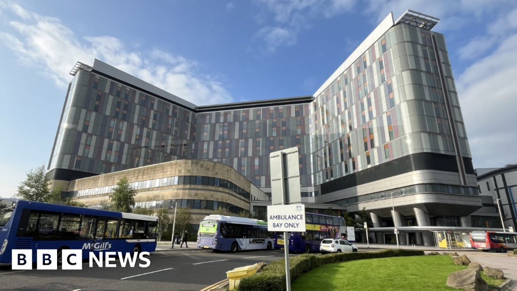 Scottish Hospitals Inquiry to quiz NHS bosses amidst infection claim row