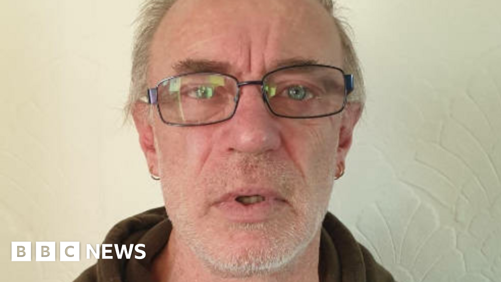 Stoke-on-Trent man jailed for historic child sexual offences - BBC News