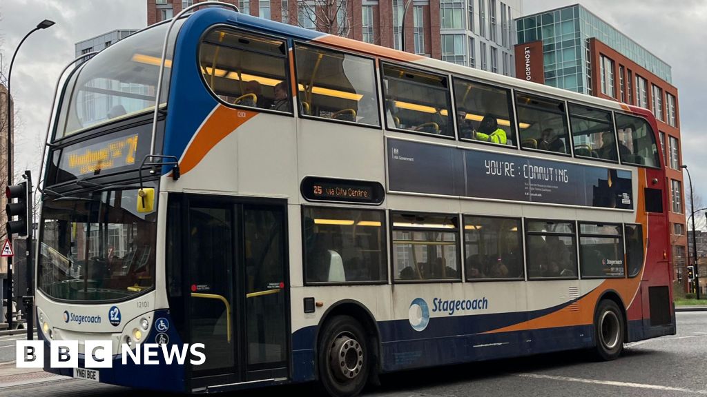 Hundreds of Stagecoach bus drivers set to strike over pay - BBC News
