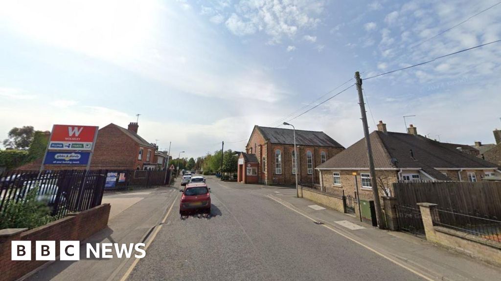 Murder Investigation Launched In Spalding After Death Of Man Bbc News