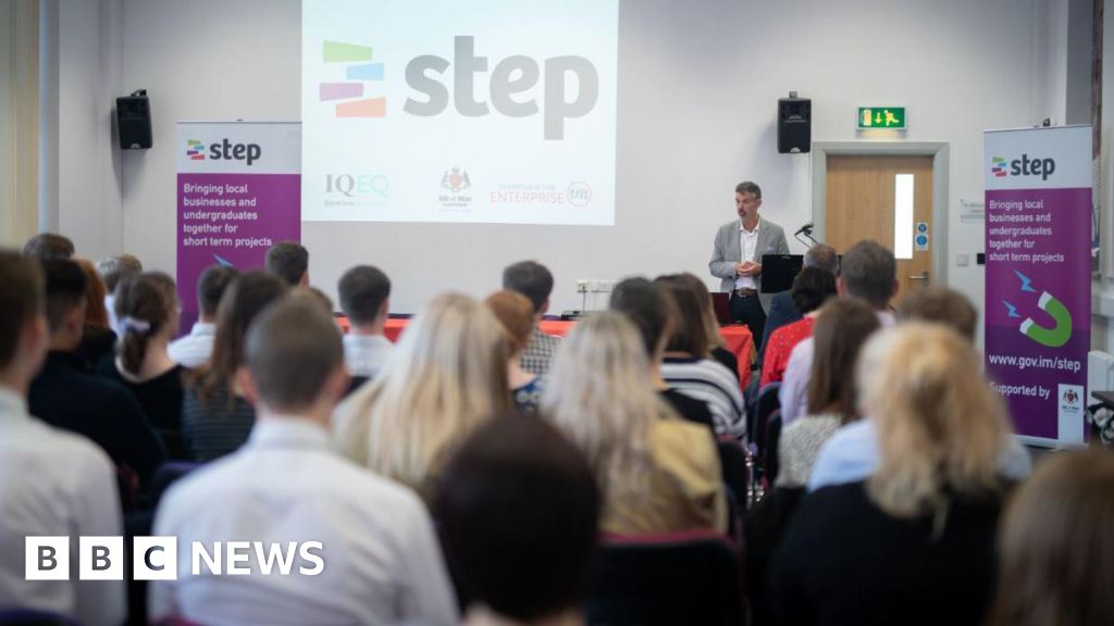 Summer scheme matching undergraduates with firms relaunched - BBC News