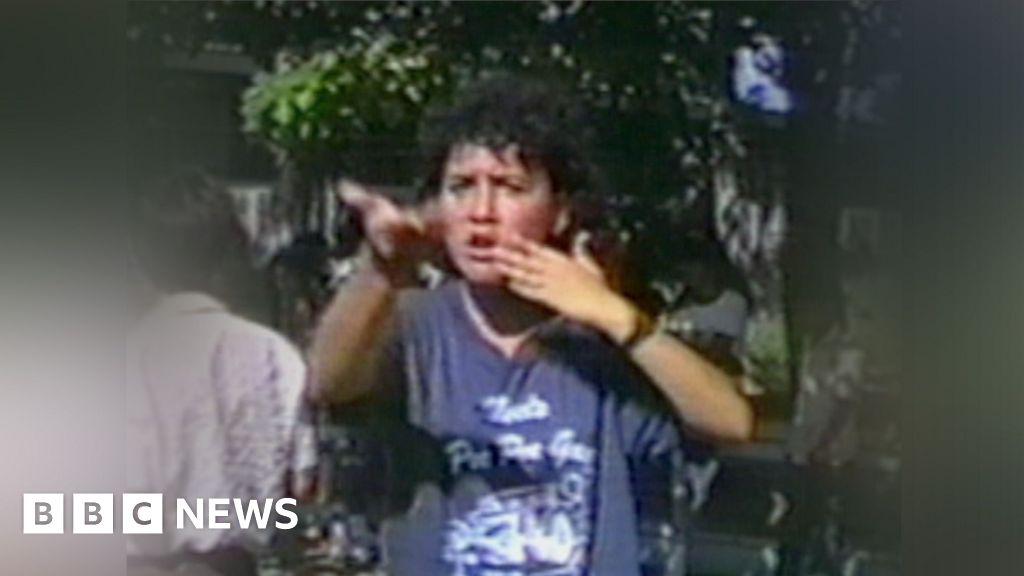 How Nicaraguan deaf children created a new language - BBC News