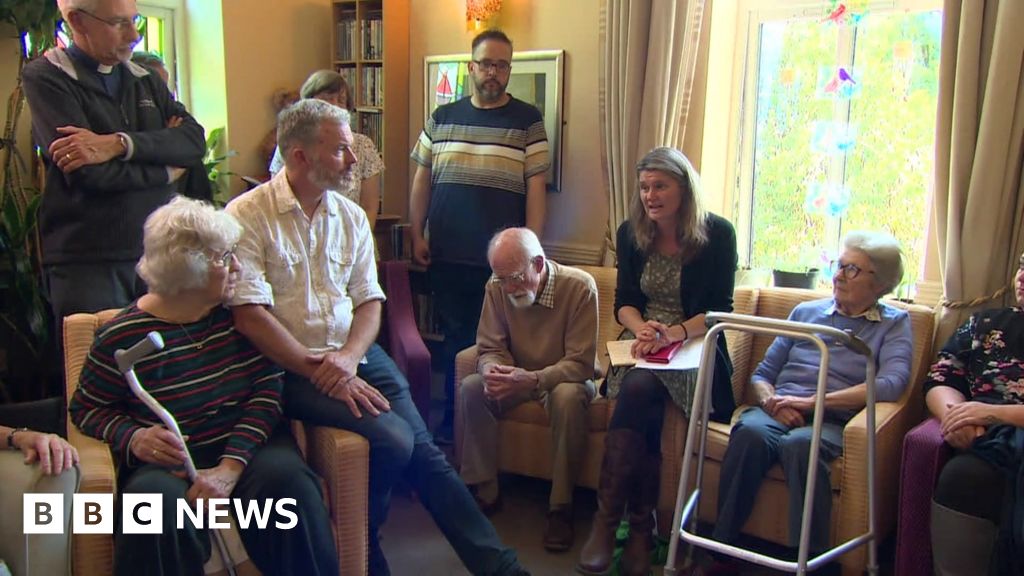 Cornish MP urges care home owners to reconsider closure - BBC News