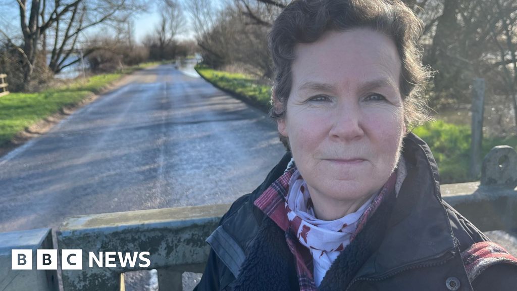 Flooded road needs permanent fix, say Earith residents