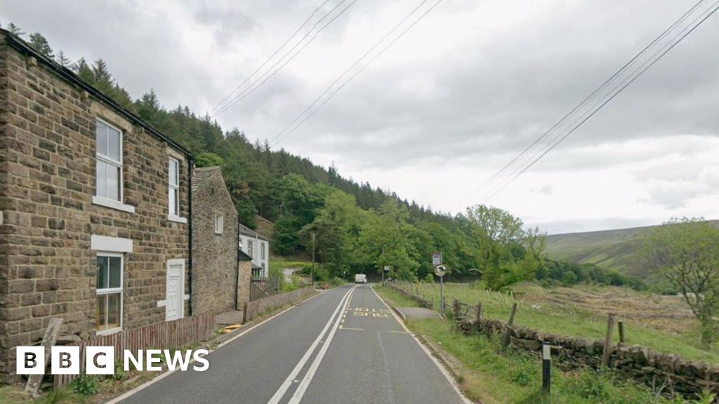 Man dies in single-vehicle crash on Snake Pass