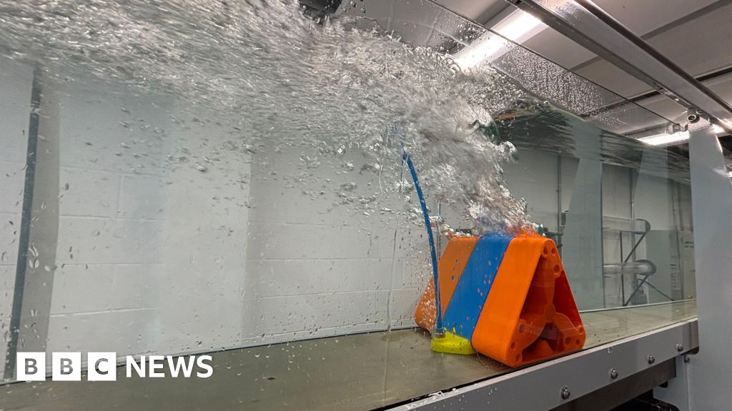 New 'bubble barrier' in Derby aims to clear more plastic from rivers