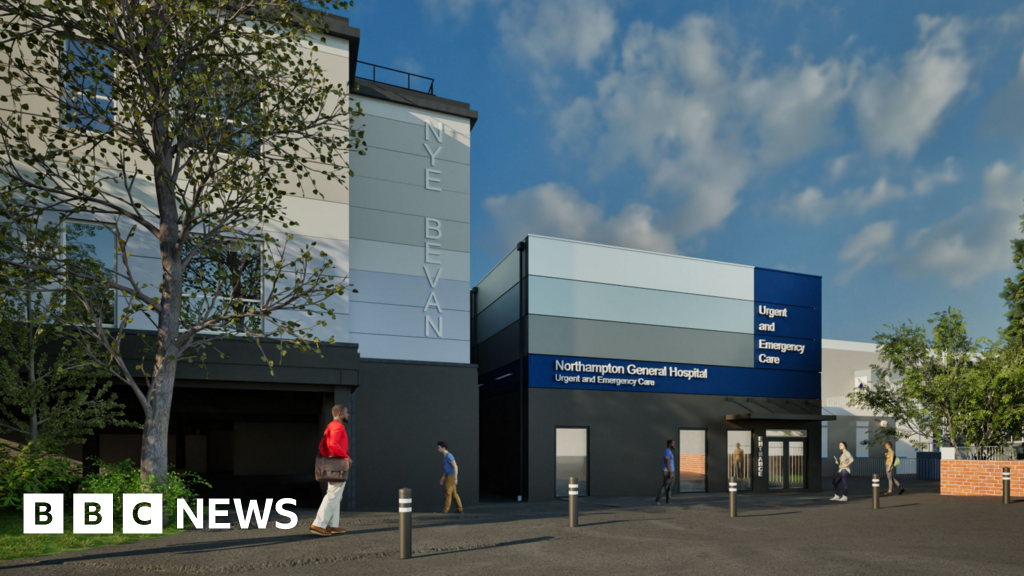 Northampton hospital to build new urgent treatment centre - BBC News