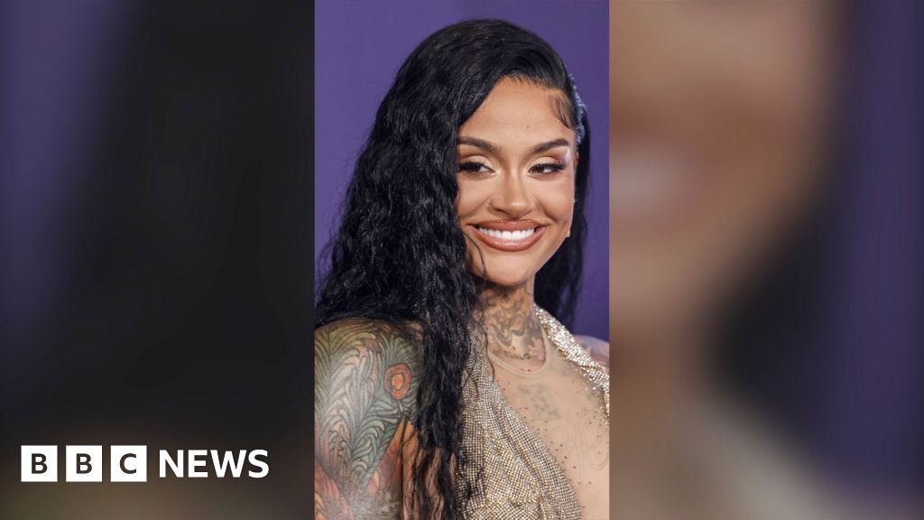 'Yeah girl, we can go half': Kehlani's dating dos and don'ts - BBC News