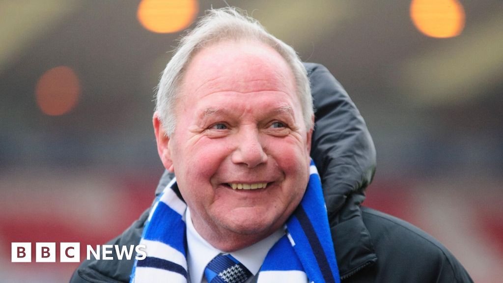 Barry Fry hails 'David and Goliath' Wembley win for Peterborough - BBC News
