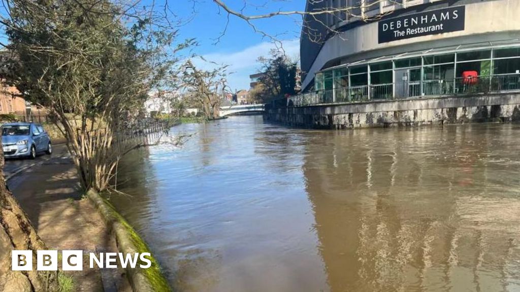 Guildford: Environment Agency to host flooding drop-in event - BBC News