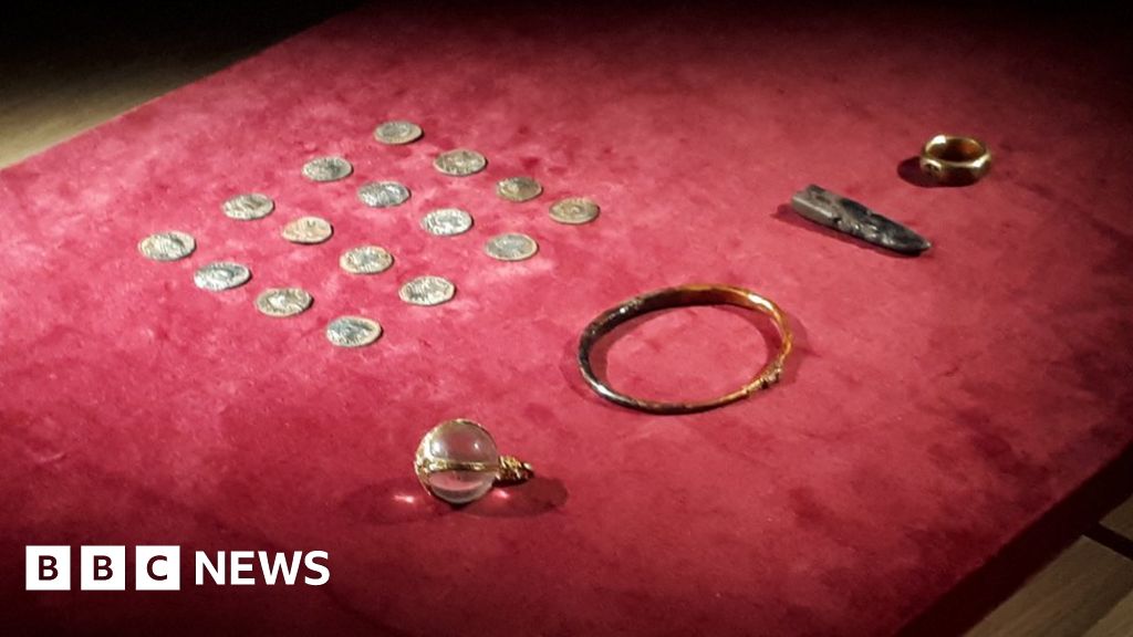 How a treasure hunt led to a £3m 'heritage stealing' - BBC News