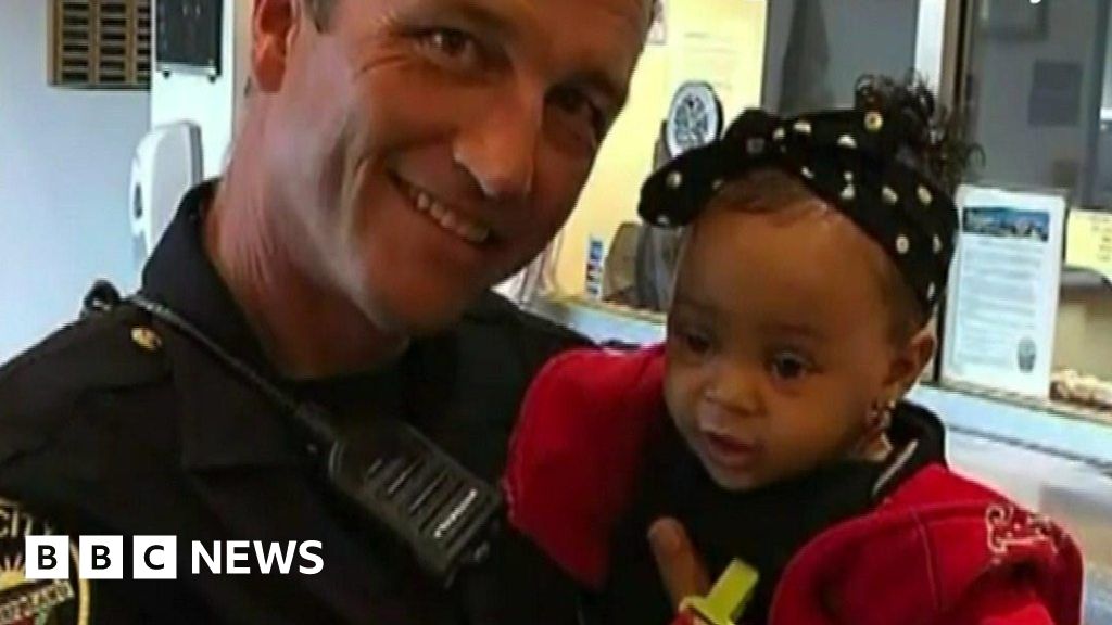 Bodycam footage shows California police officer saving infant - BBC News