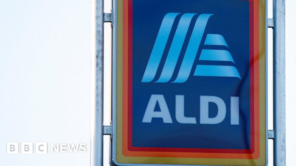 Aldi in row with council over land for new Preston store - BBC News
