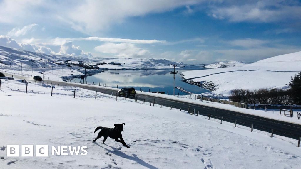 In pictures: Snowy Scotland - BBC News