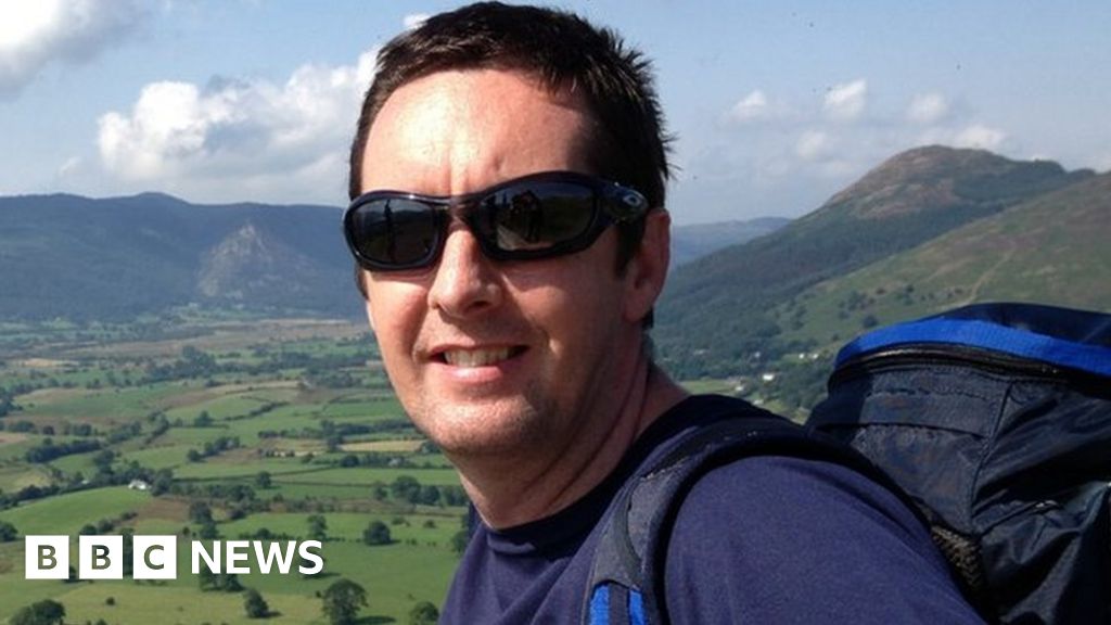 David Hitchen: Motorbike rider jailed over GB cyclist's death - BBC News