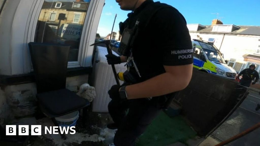 Watch: Humberside Police arrest 27 in organised crime and drugs raids - BBC News