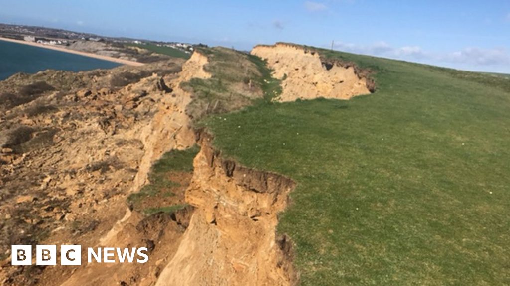 Weymouth Jurassic Coast cliff crack leads to slippage - BBC News