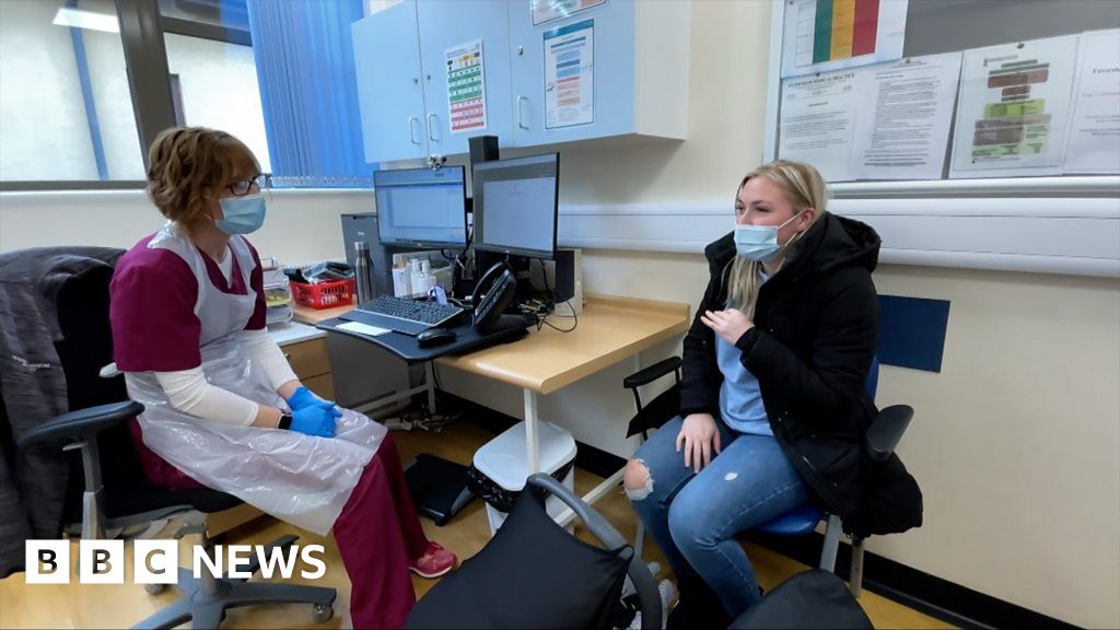 GP surgeries: Behind the scenes at a busy practice - BBC News