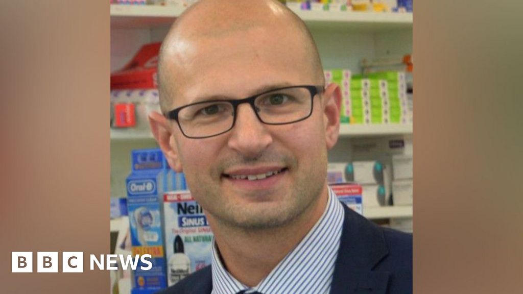 Berkshire: Community pharmacists pay for their patients' drugs