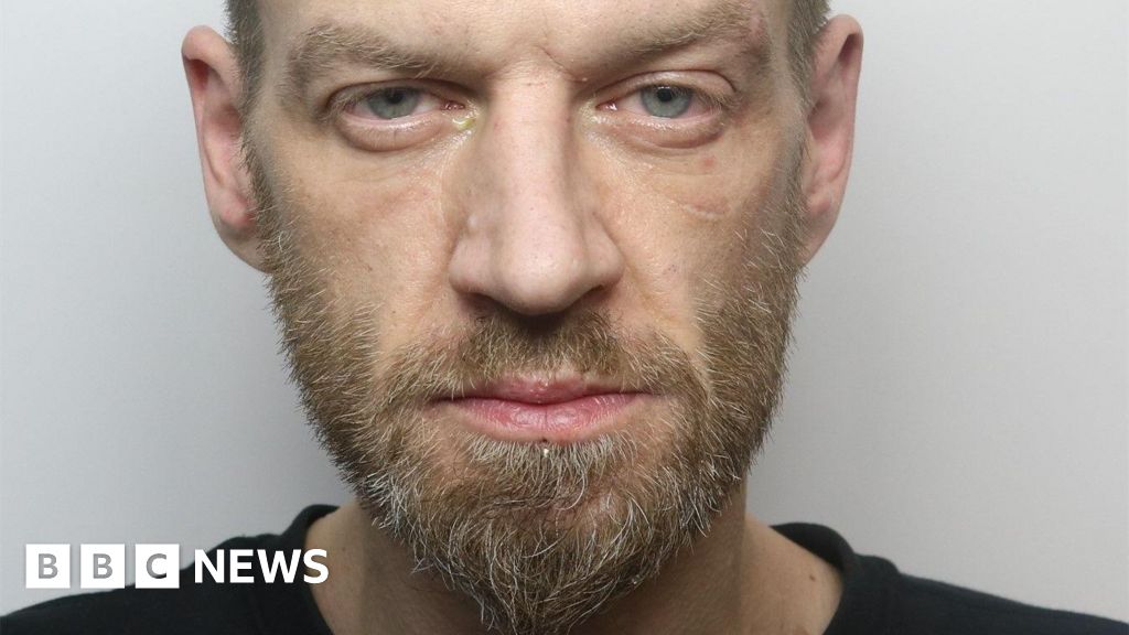 Bradford knife-wielding robber jailed for pub and shop threats - BBC News