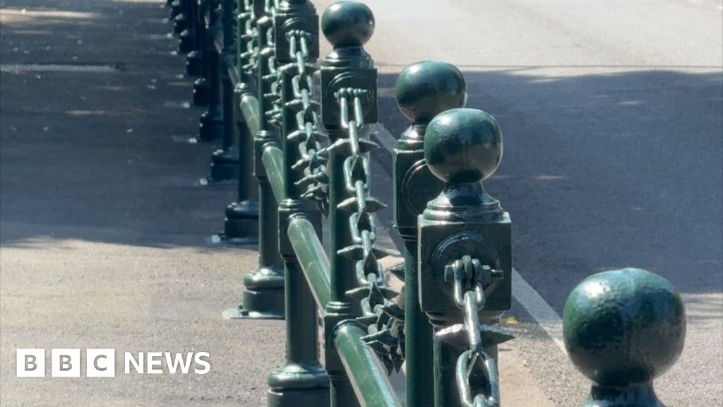 Grade-II listed bollards get a makeover - BBC News