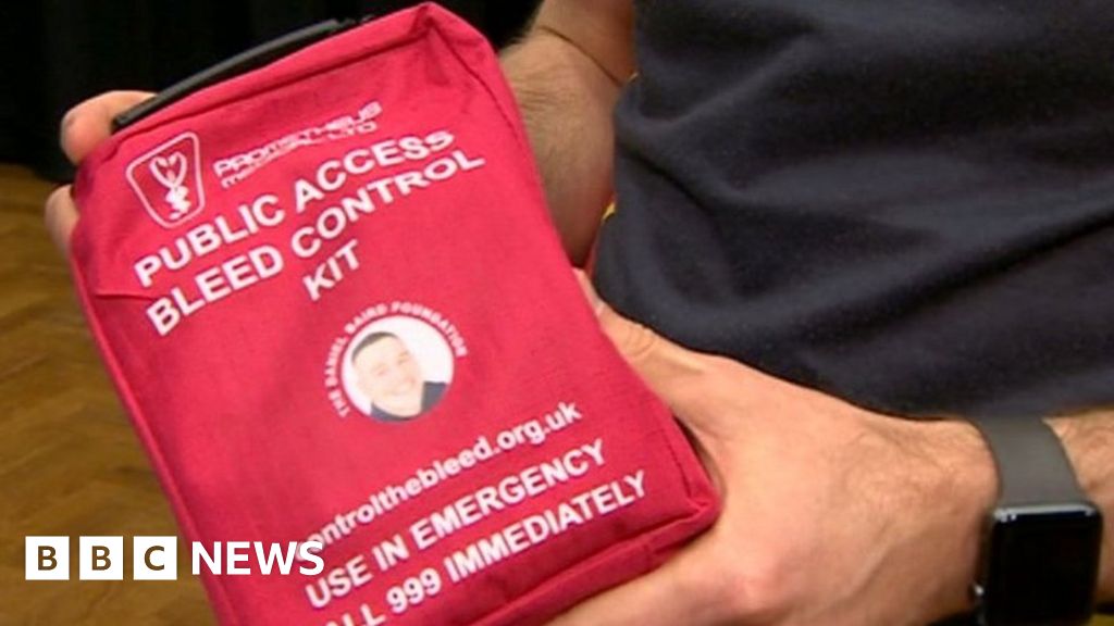 Slough: Life-saving bleed kits put in town's pub and shops - BBC News