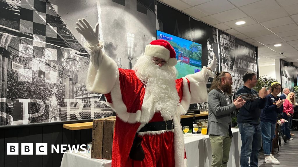 Coventry arena holds party for 200 people facing Christmas alone