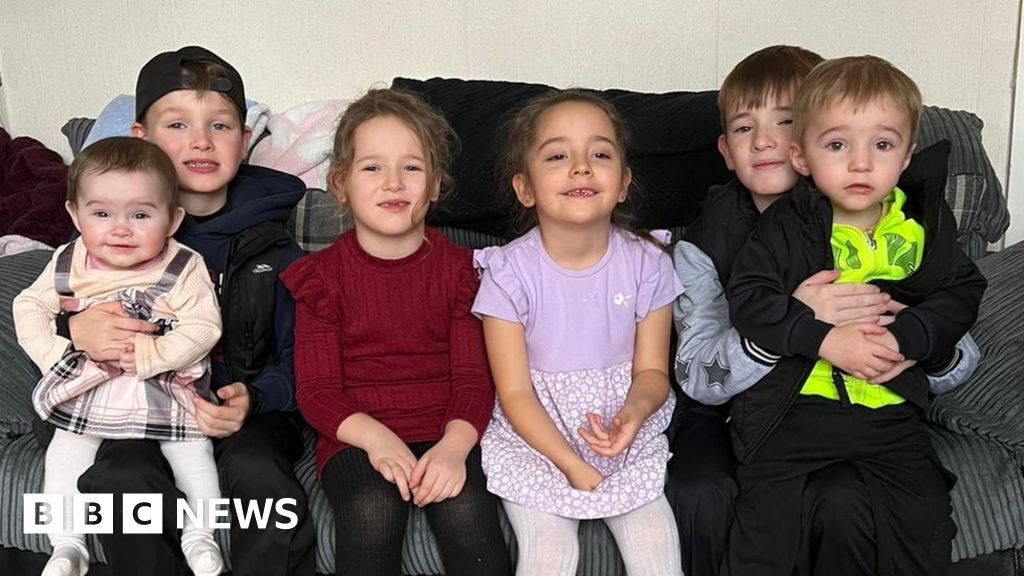 Parents desperate to leave Rochdale home that made baby girl ill - BBC News