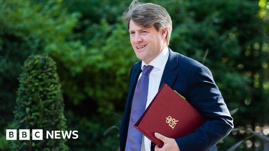 Conservative MP for Kingswood to step down at next election - BBC News