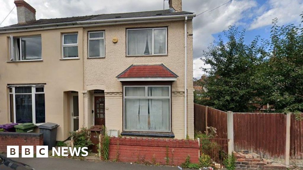 Council could force purchase of empty Wolverhampton home - BBC News