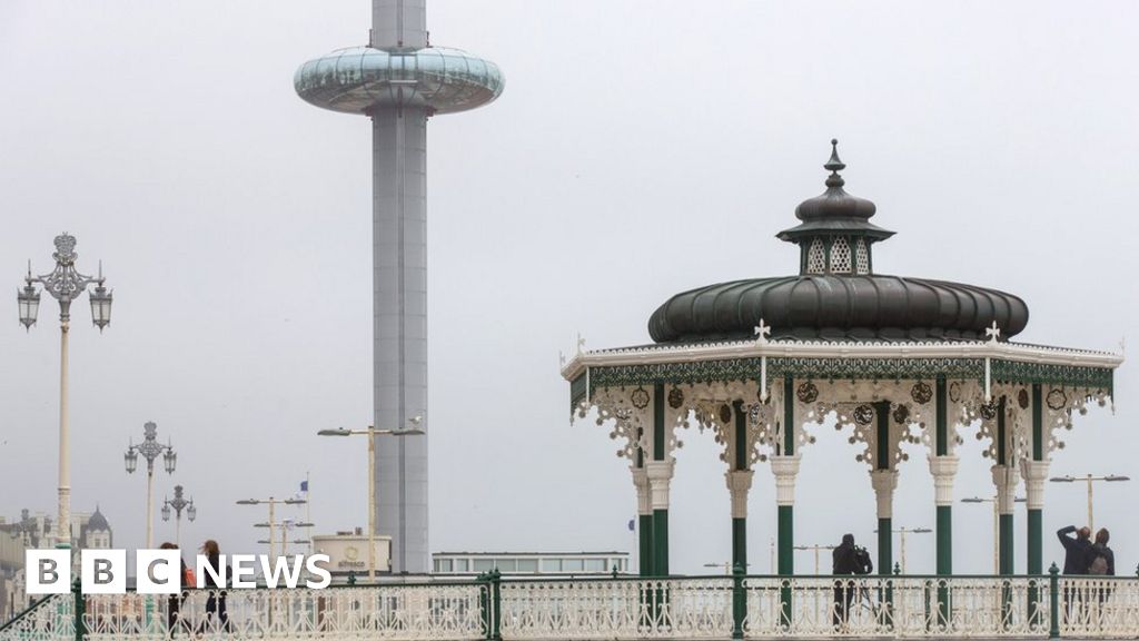 Brighton's i360: World's thinnest tower to open - BBC News