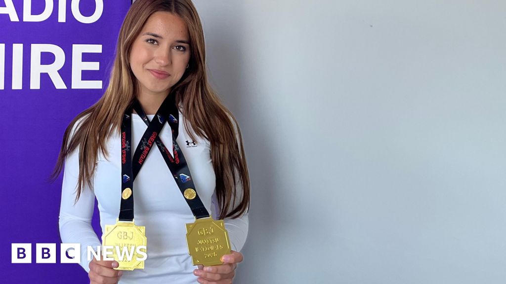 Swindon jiu-jitsu champion celebrates double gold win