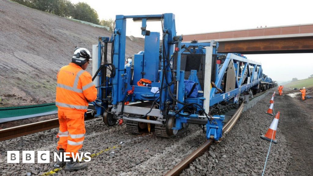 Easter rail works plan announced by Network Rail - BBC News
