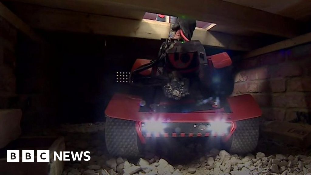 Can a robot make your home warmer? - BBC News