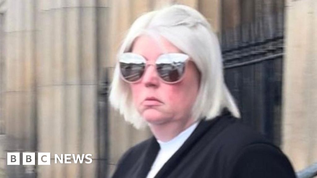 Woman who drove at 100mph on M90 banned from the road - BBC News