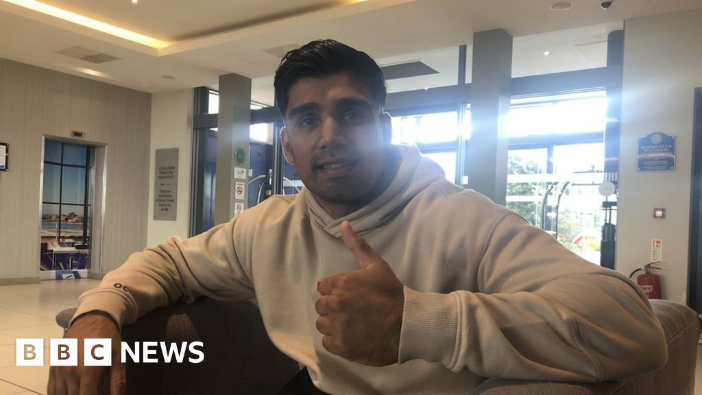Professional boxer with diabetes makes inspirational speech