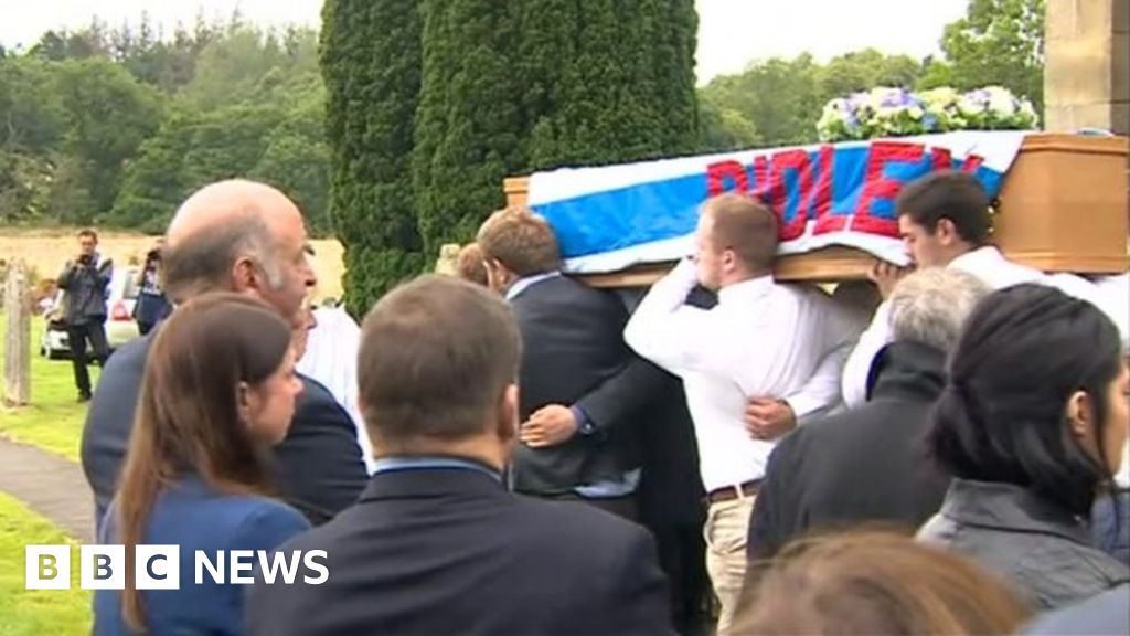 Stu Ridley: Hundreds gather for rugby player's funeral - BBC News