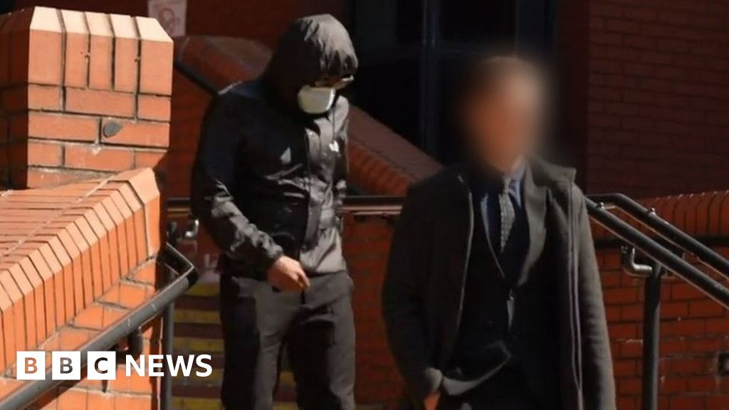 A46 deaths: Murder-accused 'had no idea' why pursuit took place - BBC News