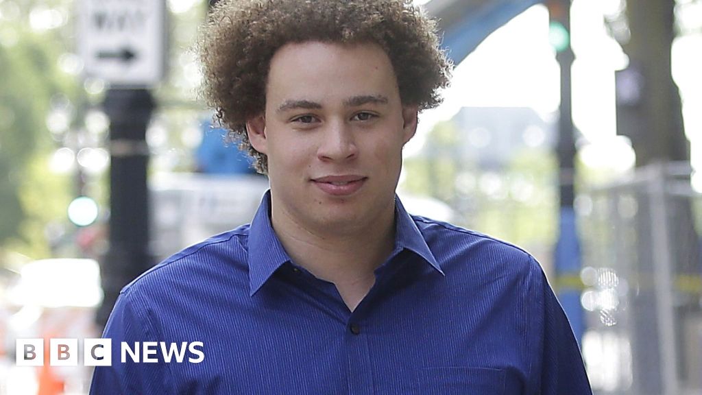 NHS cyber-hero 'discussed bank hack role'