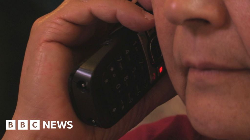 Caught on tape: How phone scammers tricked a victim out of £12,000 ...