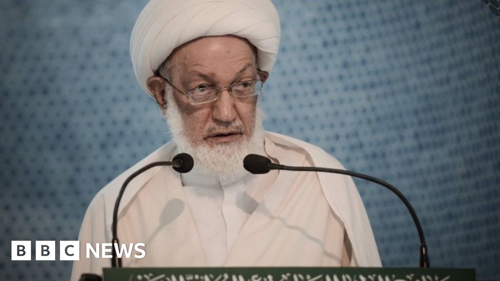 Bahrain revokes top Shia cleric Isa Qassim's citizenship - BBC News