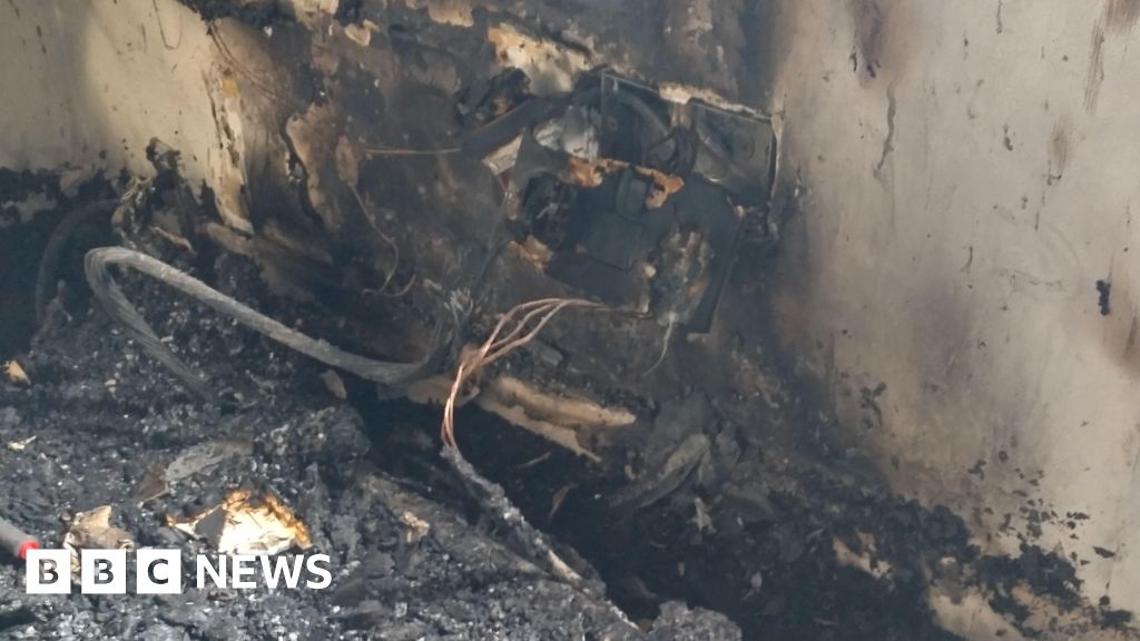 Basildon electrical fault fire leaves home uninhabitable - BBC News