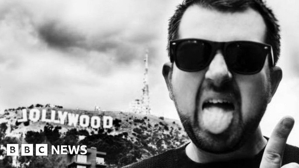 Filmmaker Carl Whiteley critical after Majorca balcony fall - BBC News