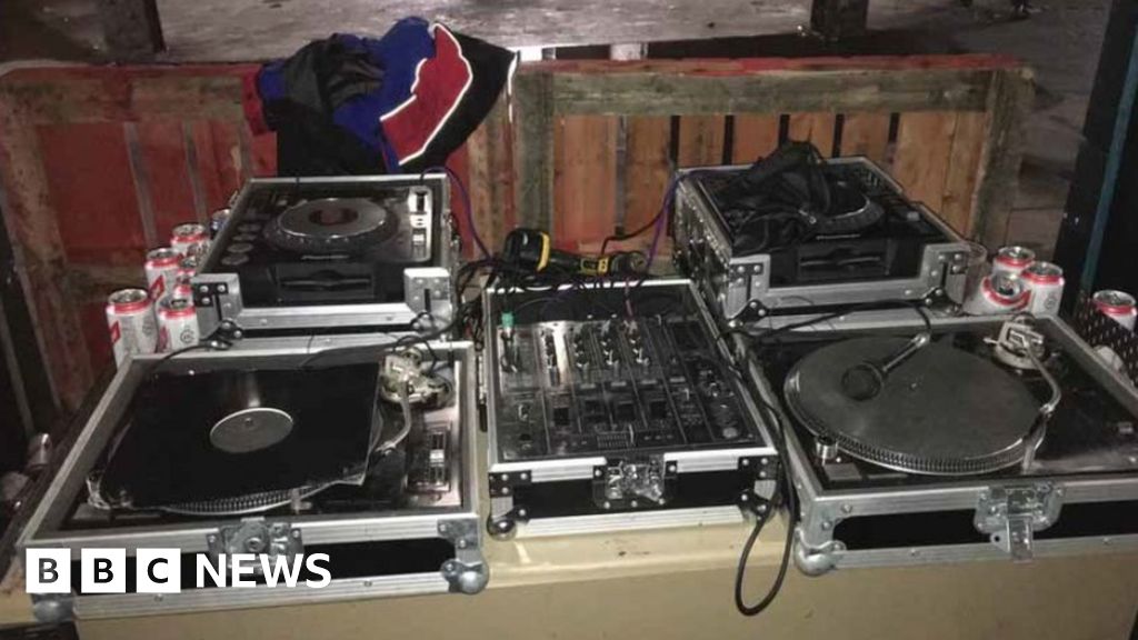 Tyne Bridge rave 'put hundreds in danger' - BBC News