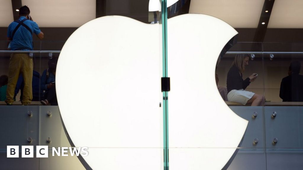 Ireland reveals hand in Apple tax row - BBC News