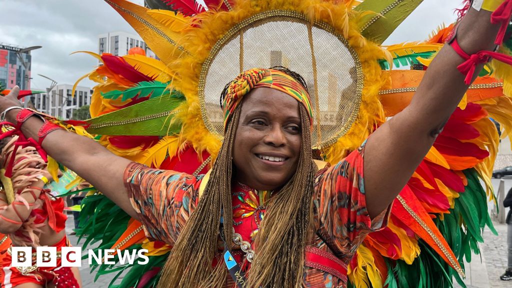 Return of Coventry Caribbean parade brightens city streets - BBC News