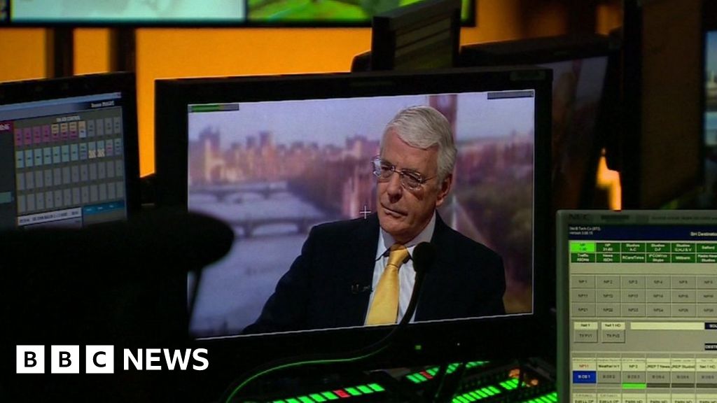 Sir John Major: 'I'm angry that people are being misled' - BBC News