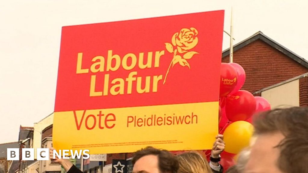 Bullying claims as Labour councillors in Carmarthenshire quit party
