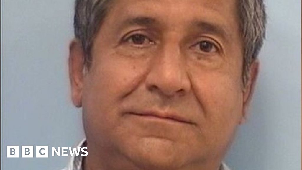 Albuquerque police hold suspect in murders of Muslim men