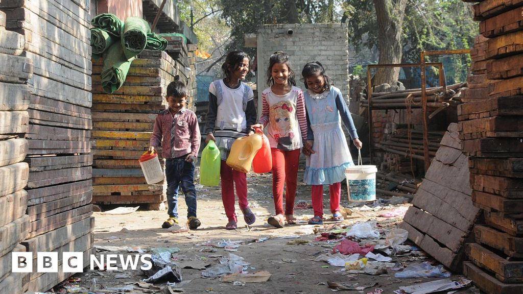 India caste unrest: Ten million without water in Delhi - BBC News